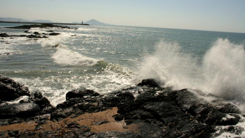 Ciclone deixa mar agitado e risco de alagamentos no Litoral catarinense ...